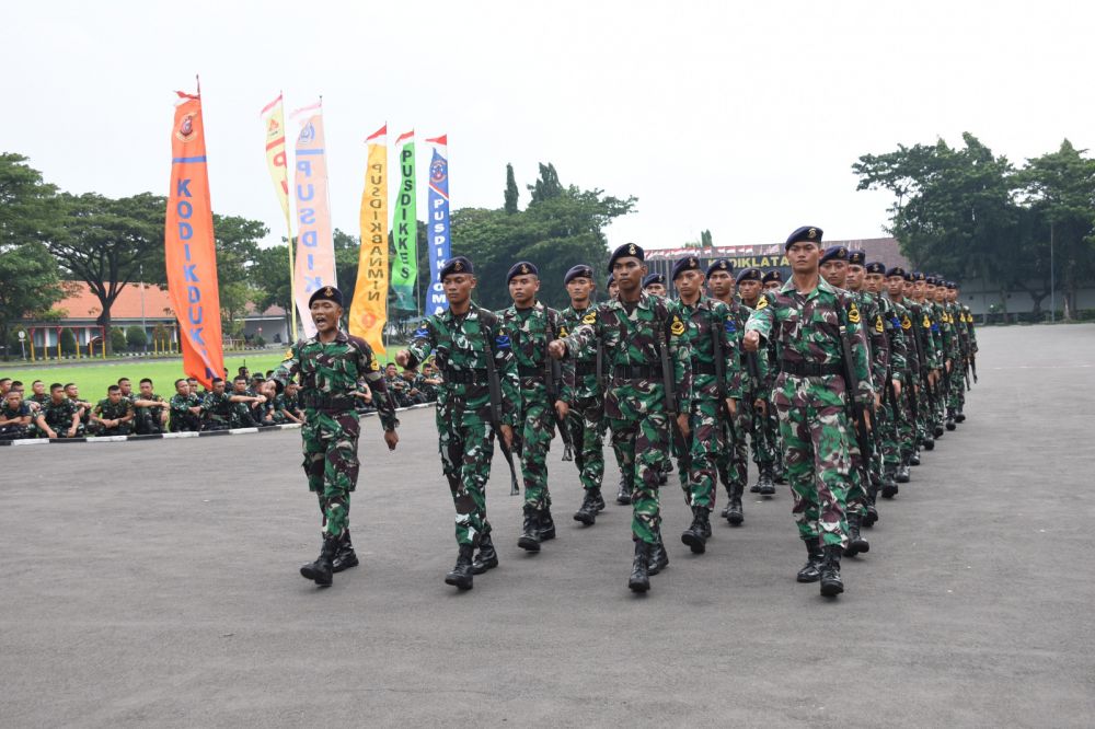 Serunya Siswa antar Pusdik Kodikdukum saat Adu Kekompakan dan Kekuatan